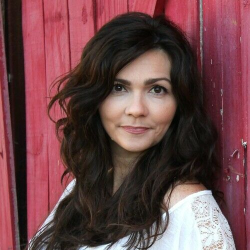 karenlie-riddering-karenlie-s-bio-credits-stage-32