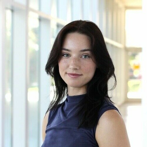 Erin Garr - Erin's Bio, Credits, Awards, and more. - Stage 32