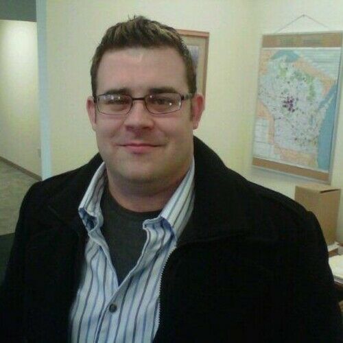 Brian Sauer: Host/presenter in Marshfield, Wis… - Stage 32