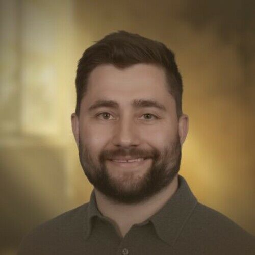 Cheyne Pettit - Cheyne's Bio, Credits, Awards,… - Stage 32