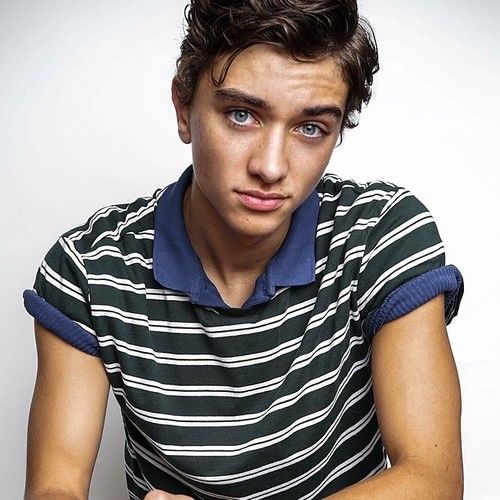 Gavin Casalegno - Gavin's Bio, Credits, Awards… - Stage 32