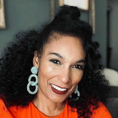 Elle Hughes - Elle's Bio, Credits, Awards, and… - Stage 32