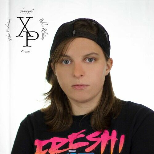 Alexandra Britt: Assistant director, camera op… - Stage 32