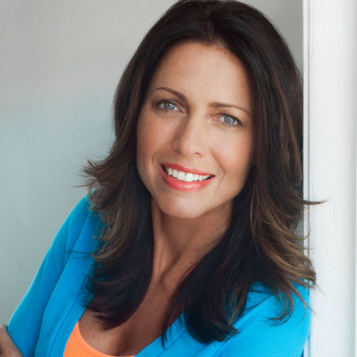 Caitlin Russell: Actor and host/presenter in W… - Stage 32