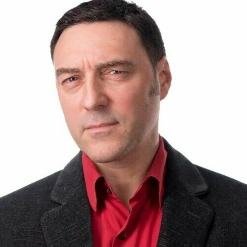 Mark Peter Simpson: Actor, musician and screen… - Stage 32